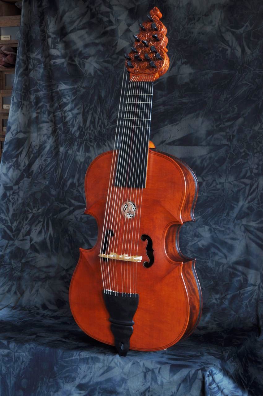 Catacoustic News: My Journey with the Lirone