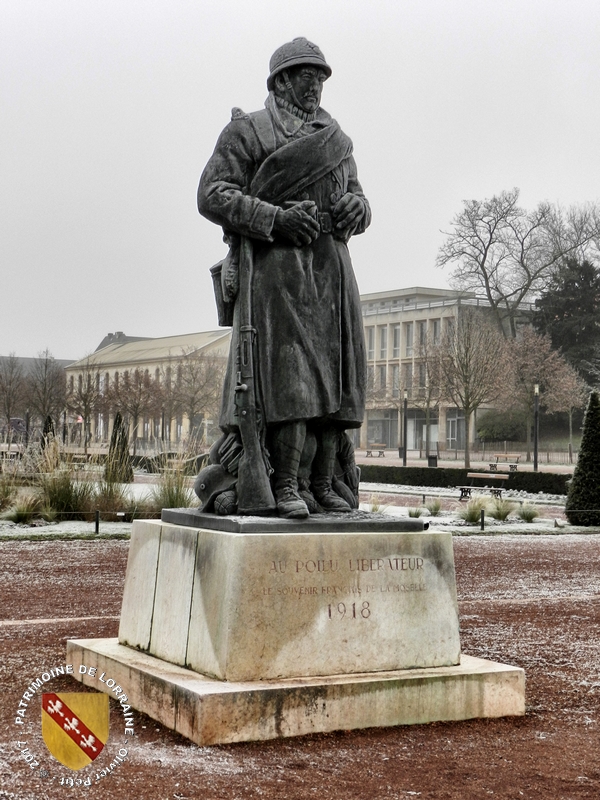 PATRIMOINE DE LORRAINE: METZ (57) - Statue du Poilu Libérateur