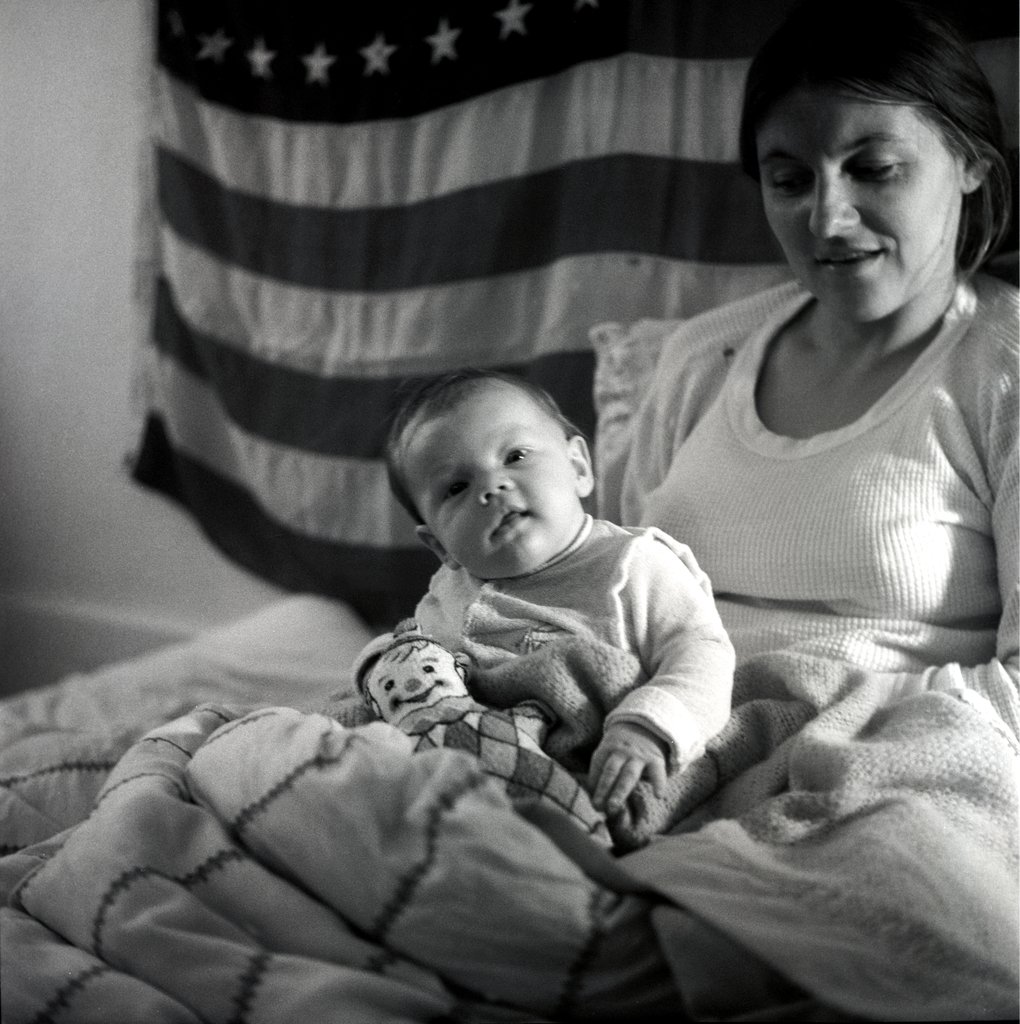 Adorable Photos of Baby Leonardo DiCaprio With His Mom and Dad in Los ...