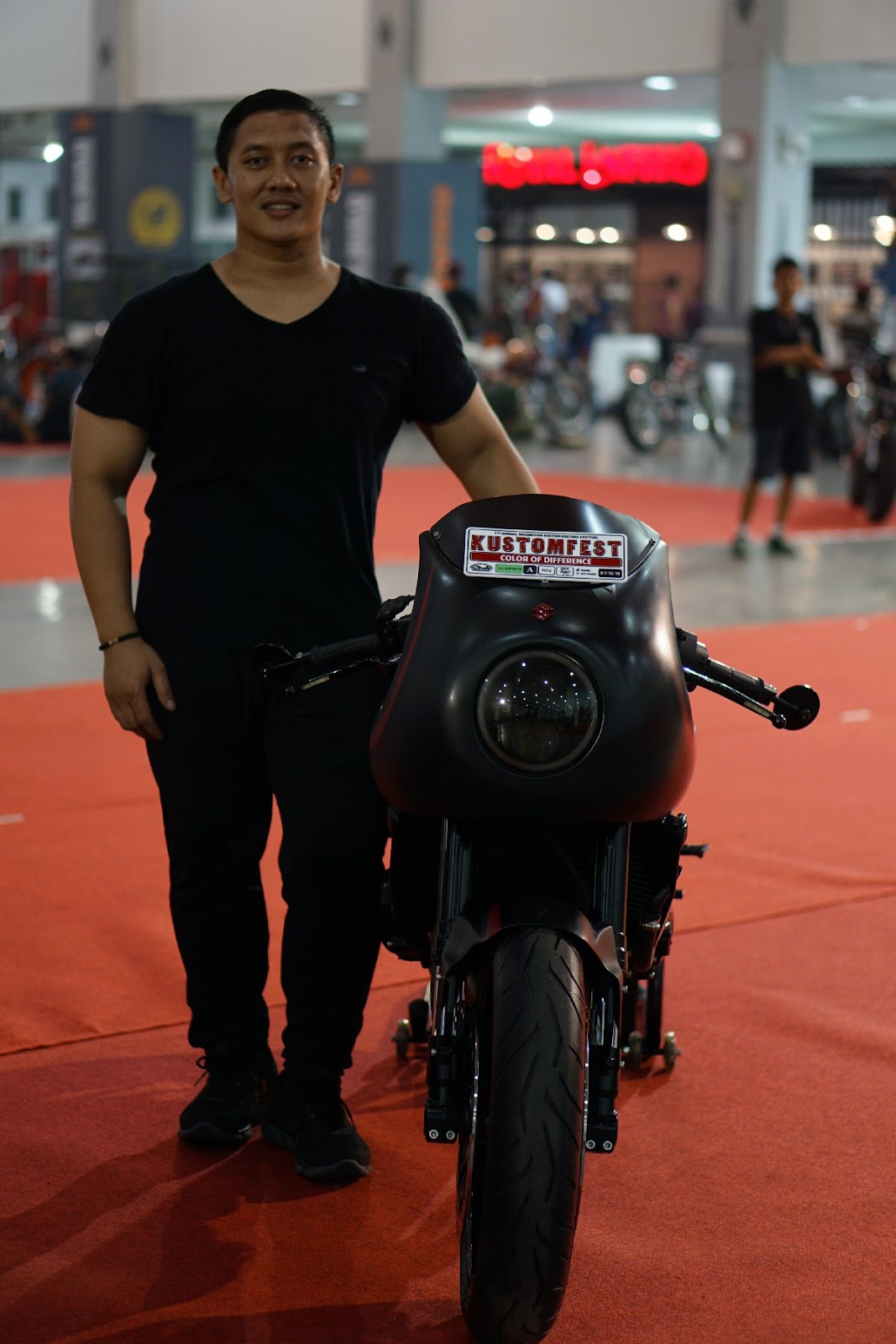 GSXR 400 ZERO | Lunatic Custom Motorcycle - RocketGarage - Cafe Racer Magazine