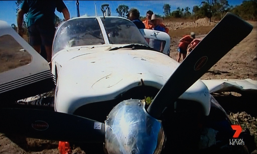 Central Queensland Plane Spotting: Piper PA-32-300 Cherokee 6 VH-BDG ...