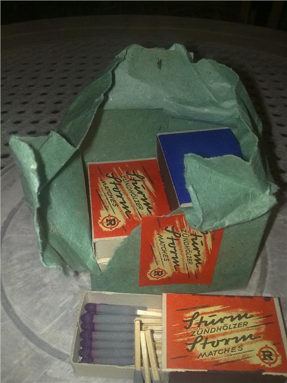 Ponderings over the pond: Matchbox of the day: Storm matches