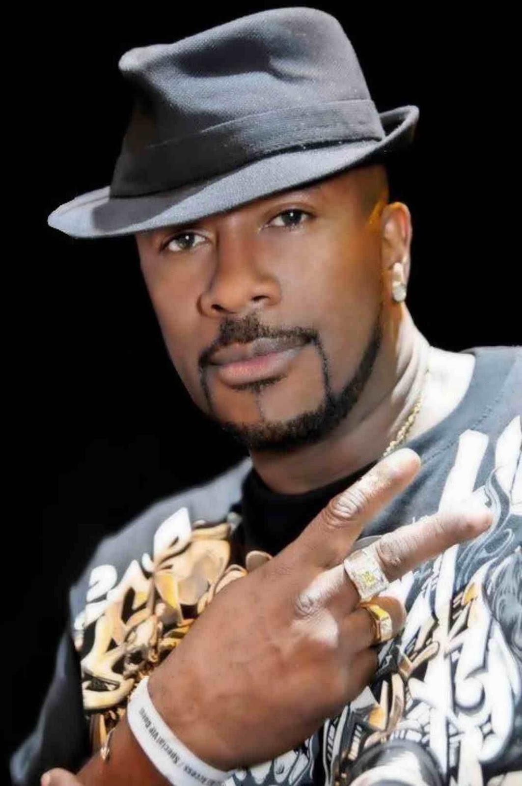 Fashion Police News Report : The Man with many talents Mr Tony Eno ...