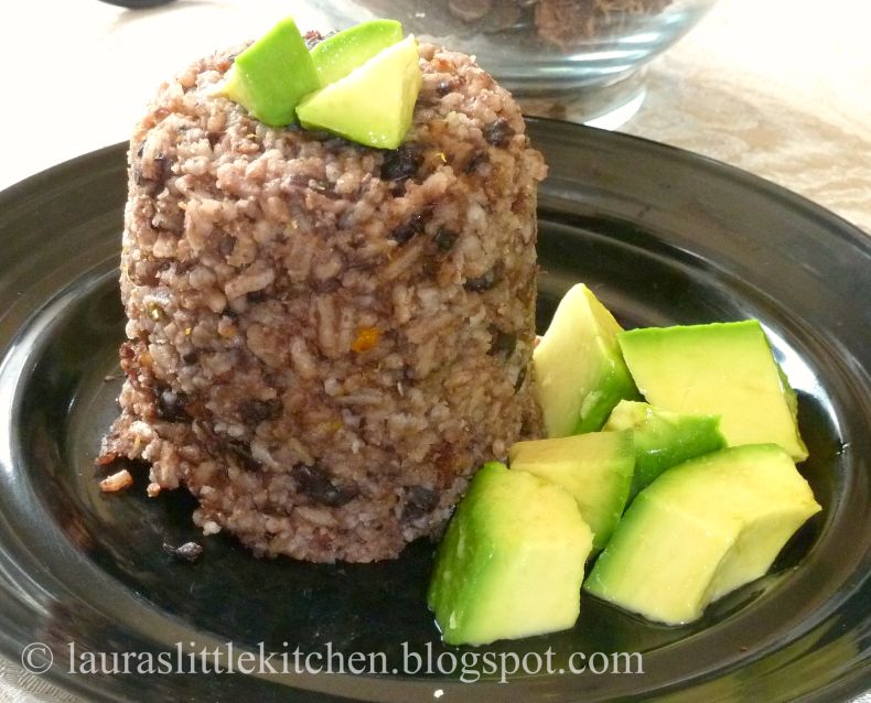 Laura's Litte Kitchen: Moro de habichuelas negras (Black beans rice)