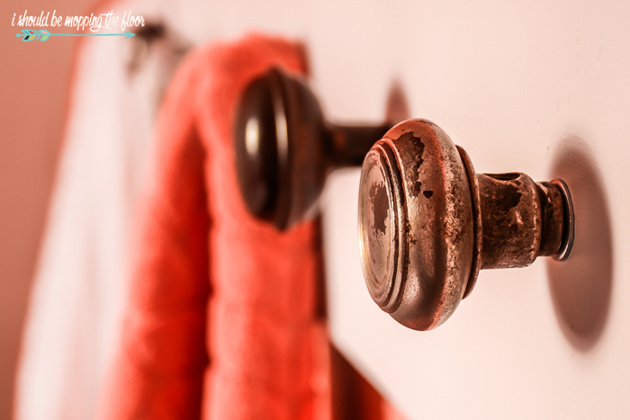 Antique Door Knob Towel Holder | i should be mopping the floor