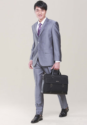 Suits Information: Office Clothing Tips for Men