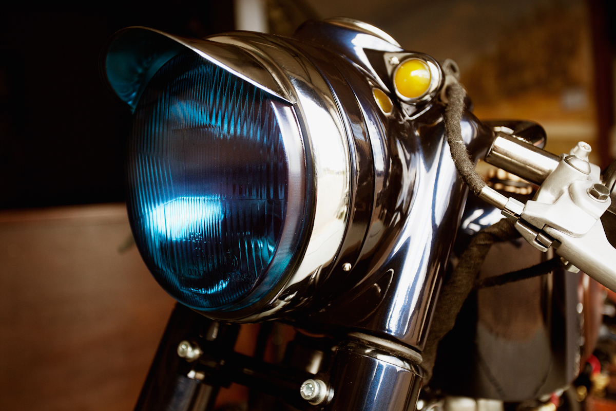 RoyalEnfields.com: The Fox, a custom Royal Enfield that evokes the past