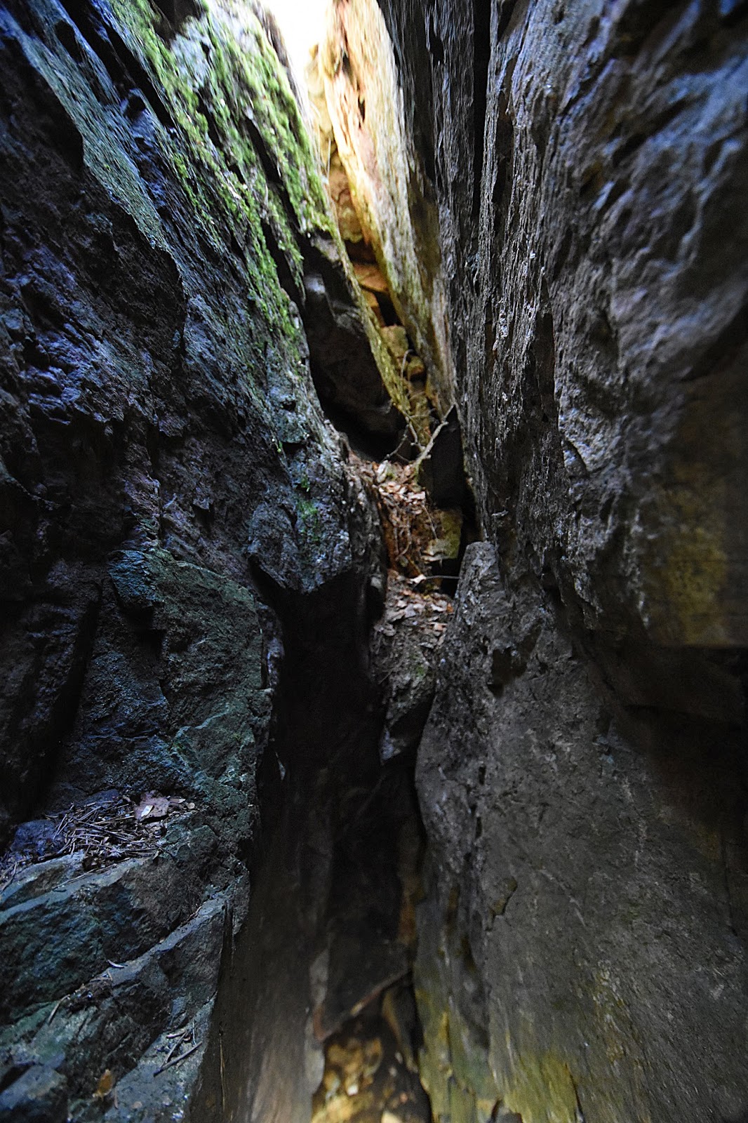 Skiing the Planet: Kasaberget cave and abandoned concrete houses