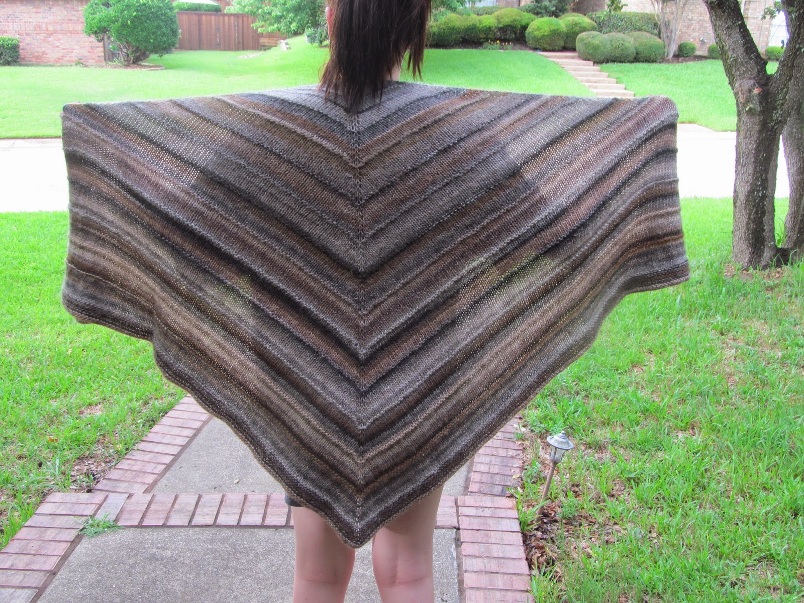 Tales Of A Needle And Thread: BONEYARD SHAWL ....