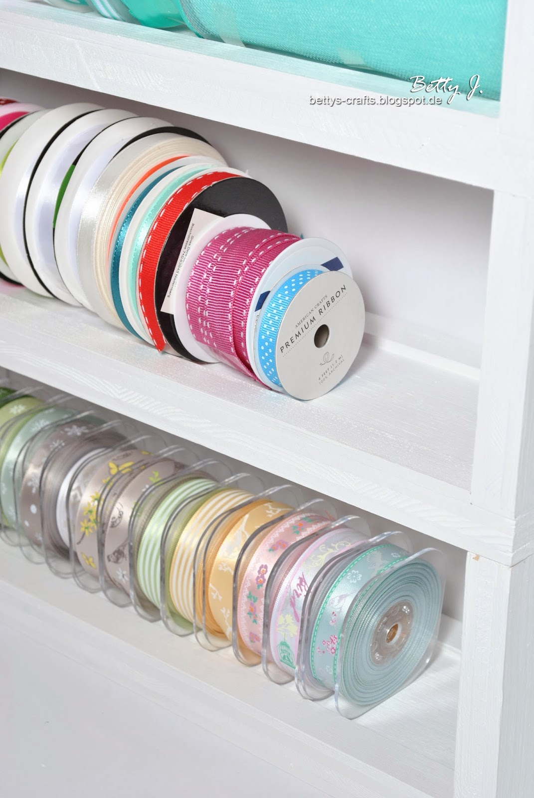 Regal für Bänder und Washi Tape