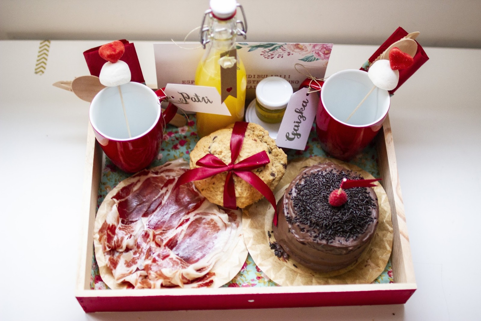 Mujer Desayunos Sorpresa De Cumpleaños