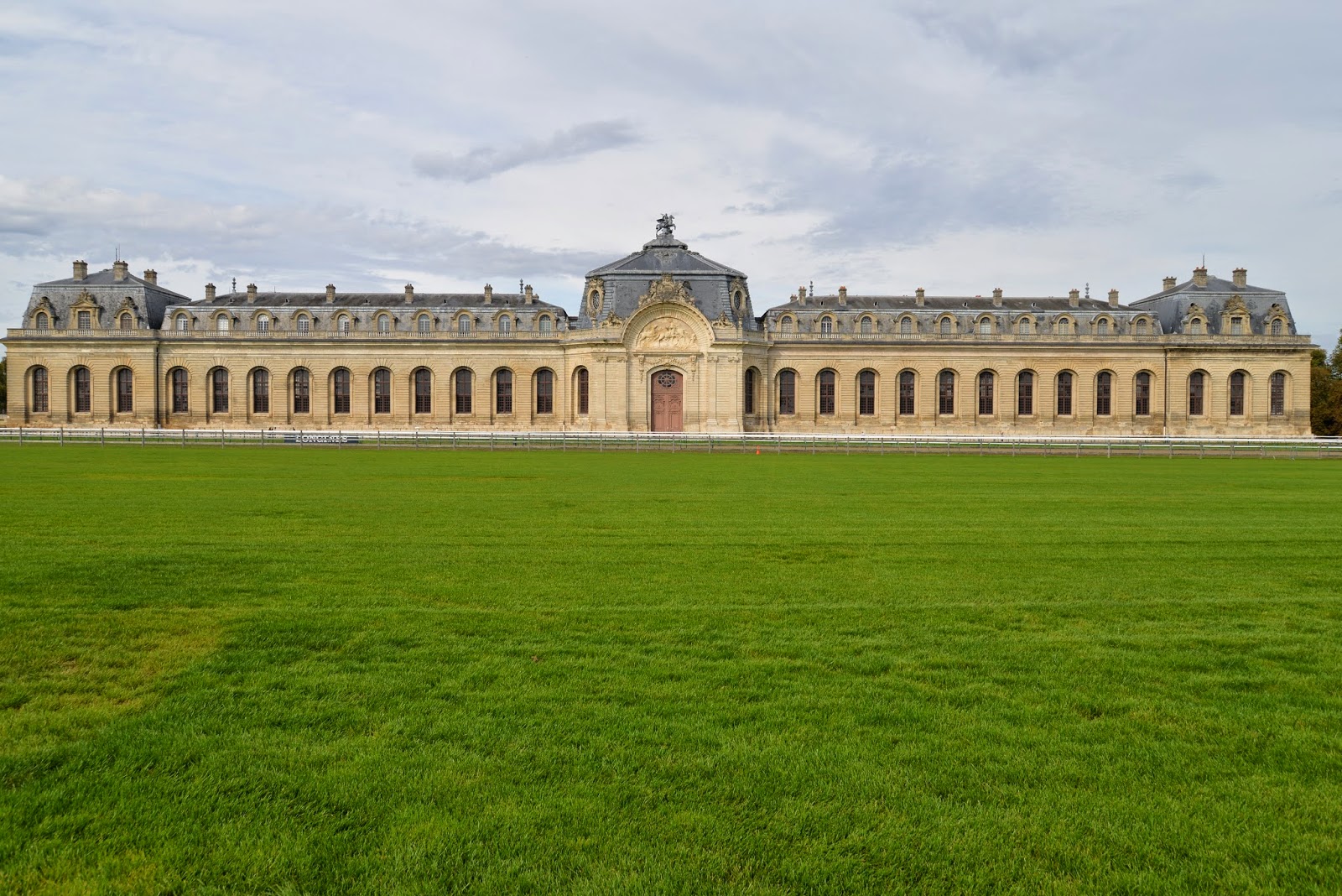 CUBO ET EXCUBO: Great Stables, Chantilly