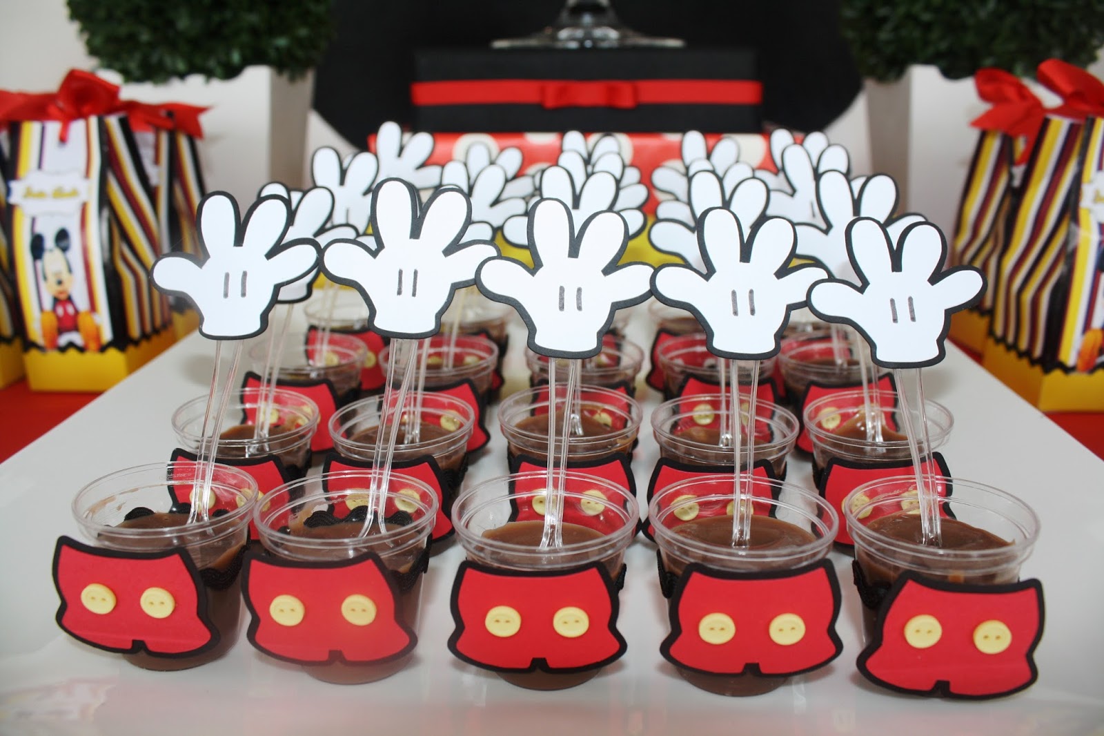 Acuarela: Fiesta Mickey Mouse (Festa Mickey Mouse)