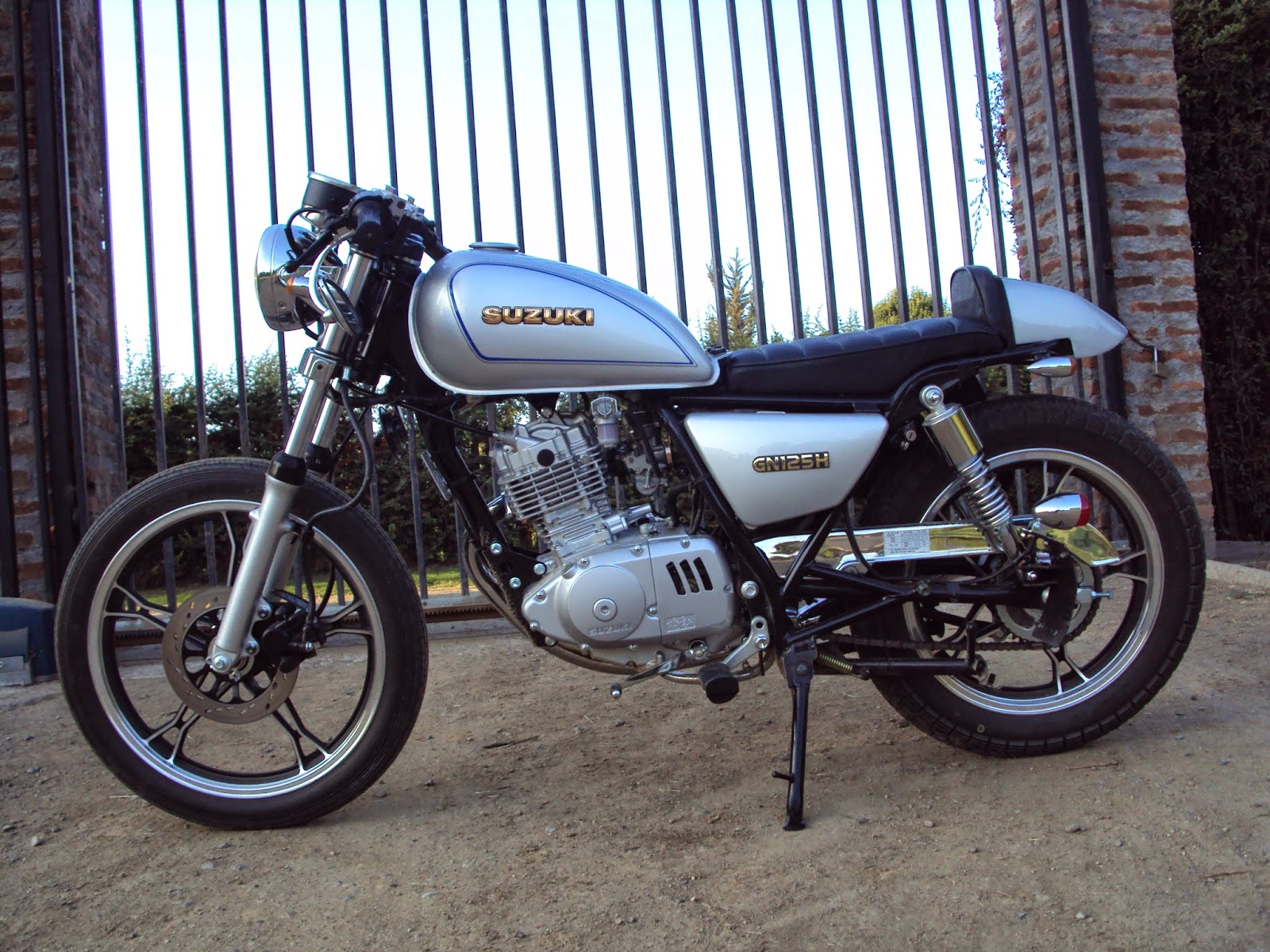 Moto Suzuki Gn 125 Cafe Racer | Reviewmotors.co