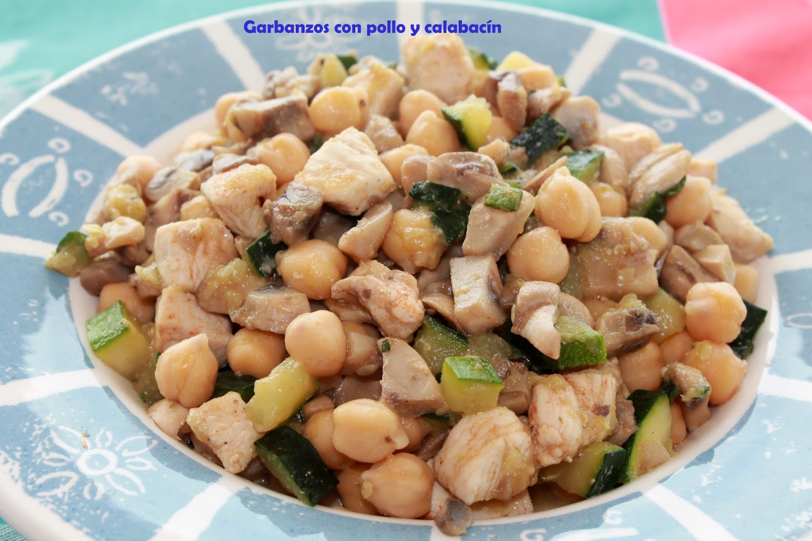 GARBANZOS CON POLLO Y CALABACÍN