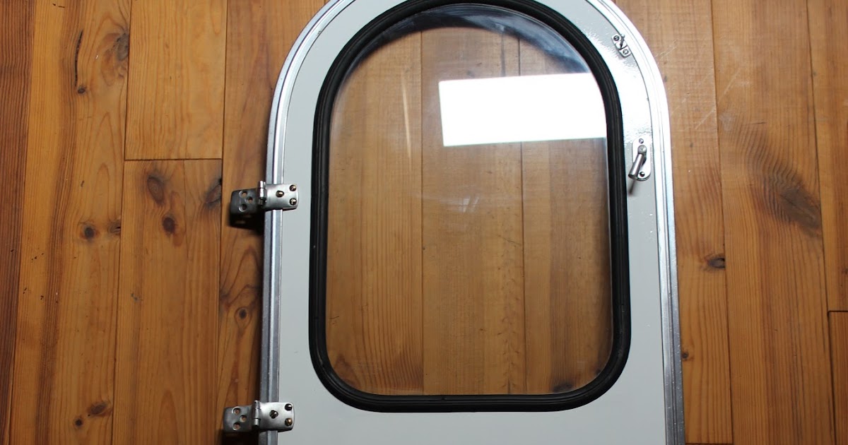 Yvonne Mostard Benjamin (vintage caravan): Restauration de la porte ...