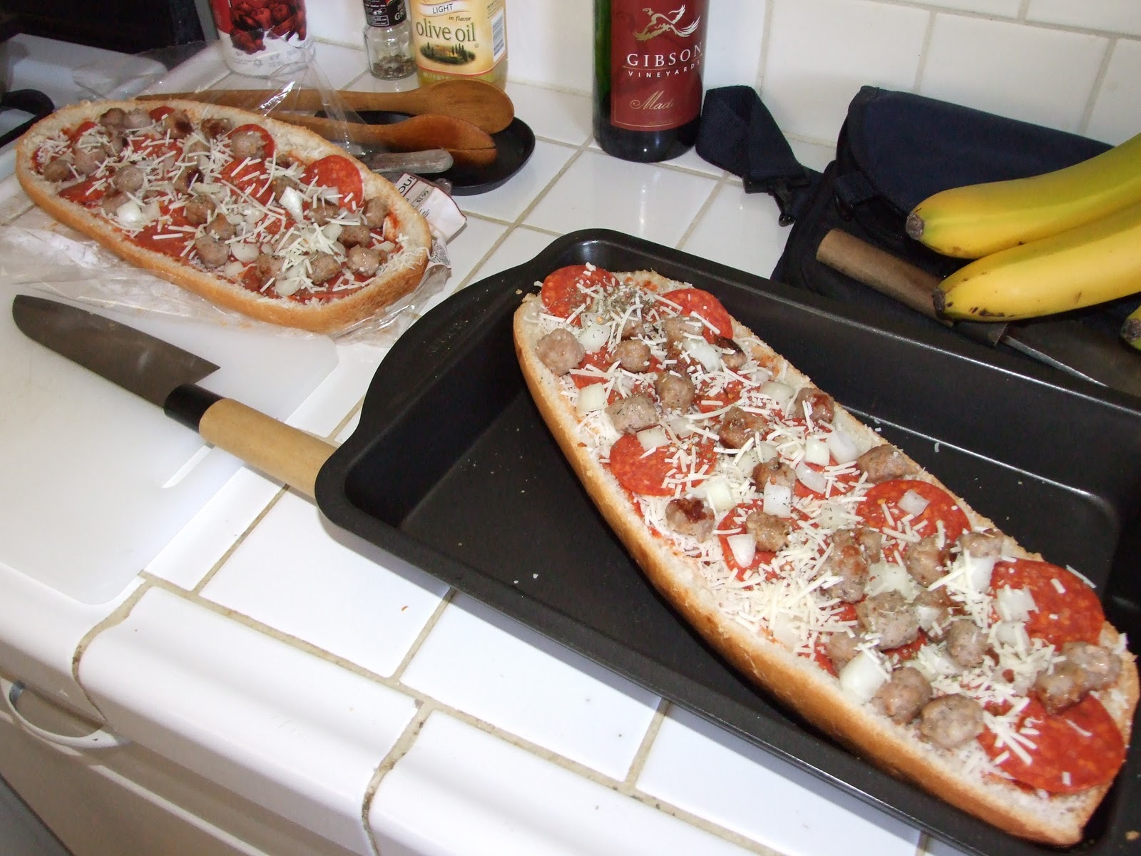 Chef Swoops' Food Adventures: French Bread Pizzas!