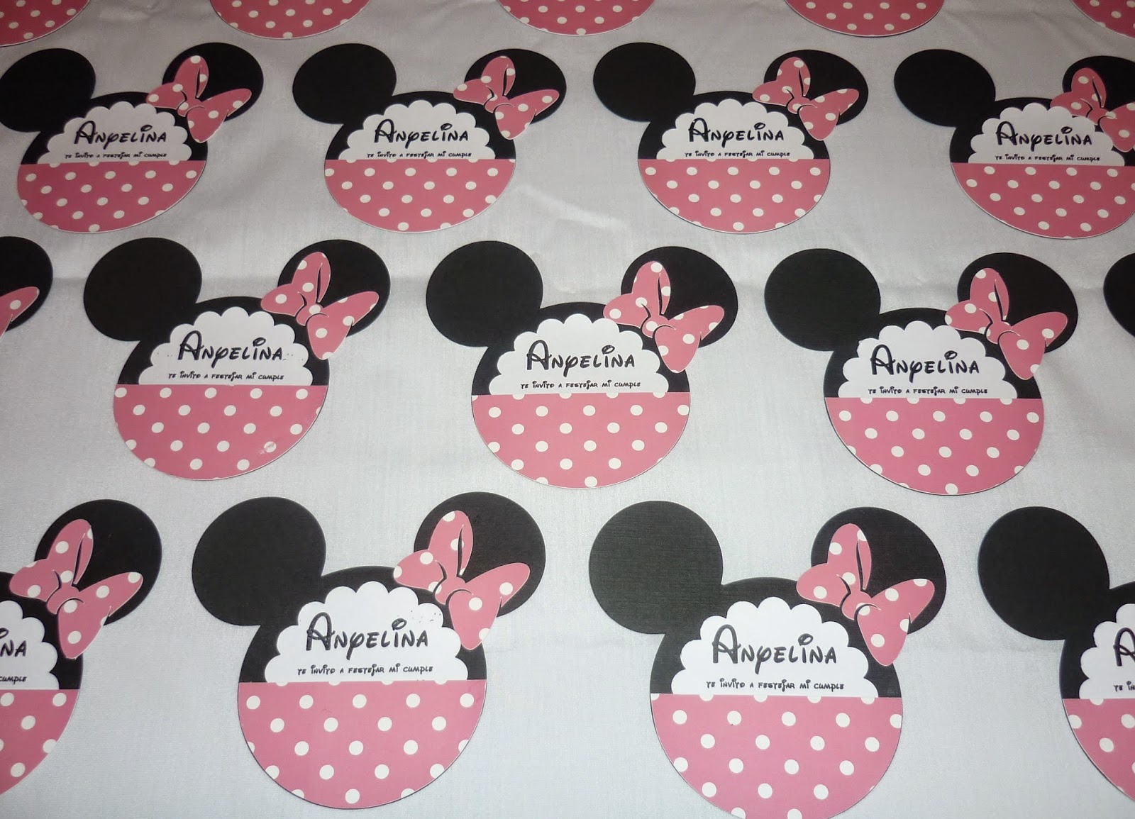 MinimandySign: Invitación. Diseño: Minnie Mouse.