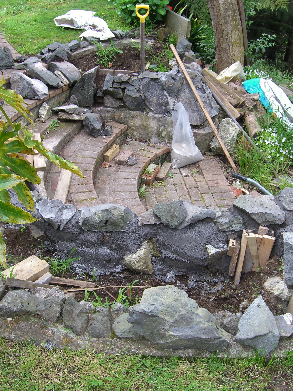 Dave’s Garden: Rebuilding the Rockery