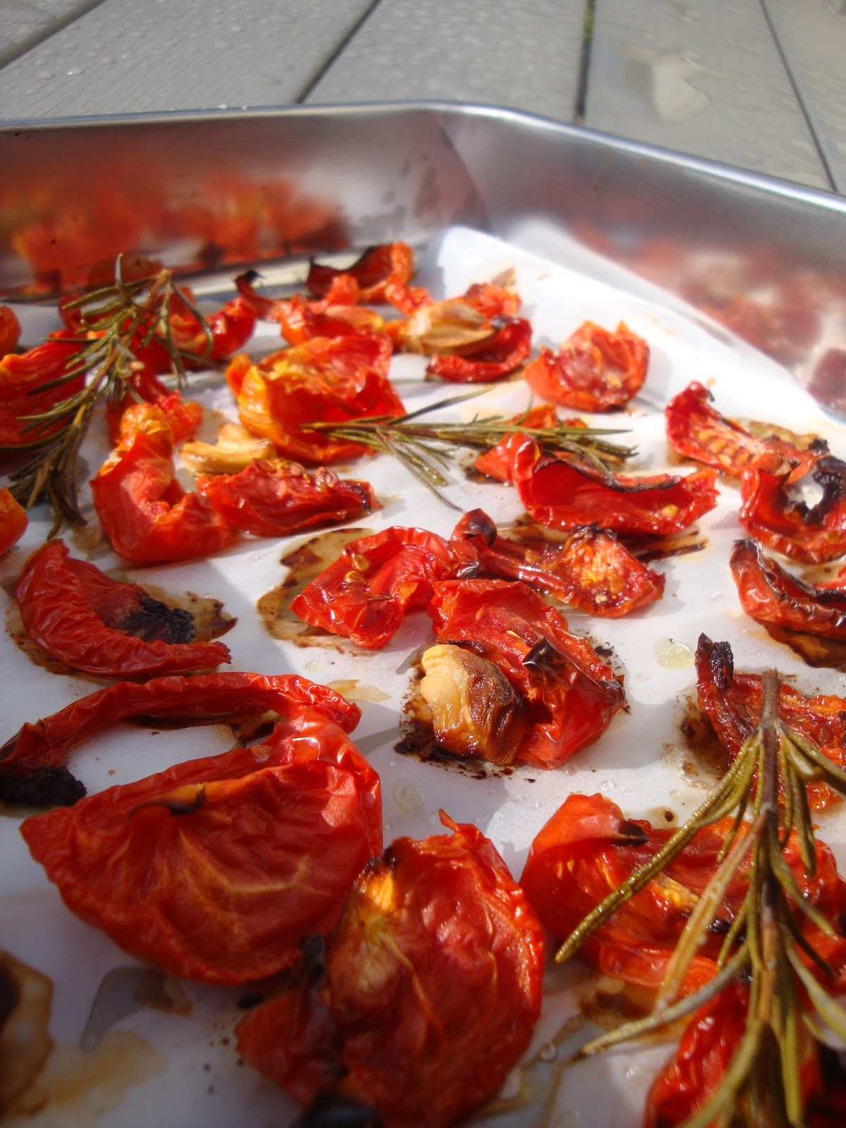 Tomates confites au four