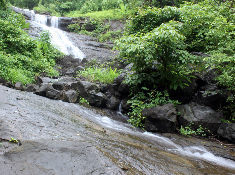 picsrover: Usgaon Dam