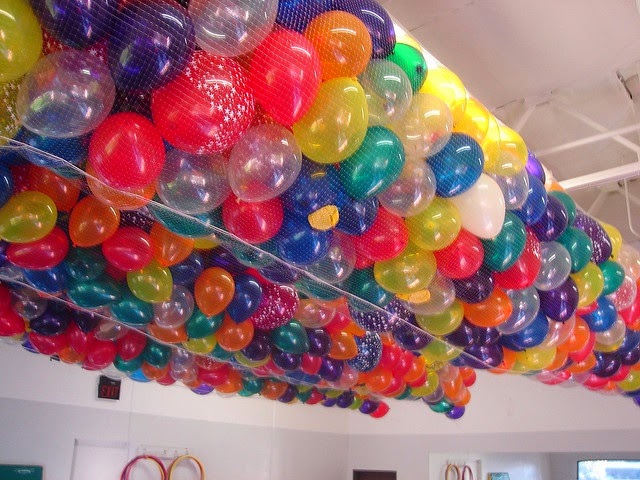Fun 'N' Frolic: 5 DIY Balloon Decoration Ideas for New Year Eve Party