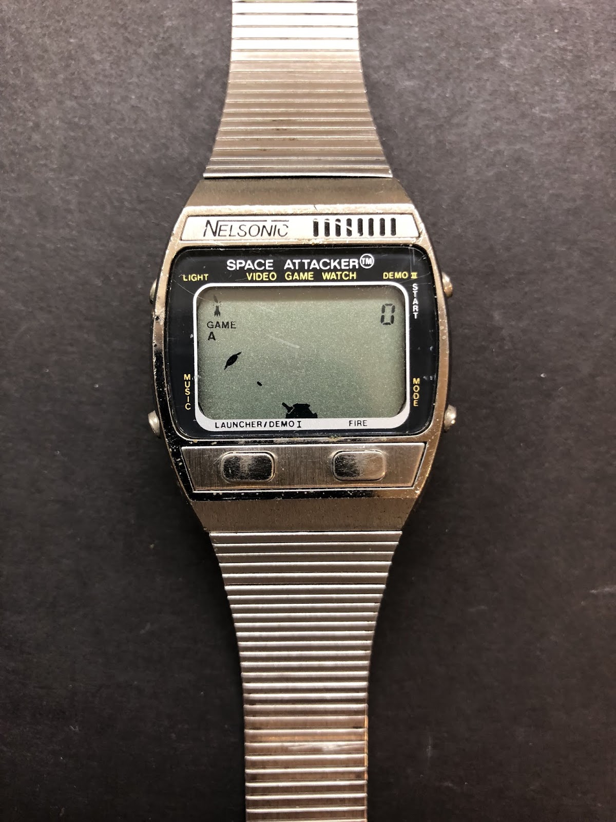 the sphinx: SPACE ATTACKER Game Watch (Nelsonic, 1981)