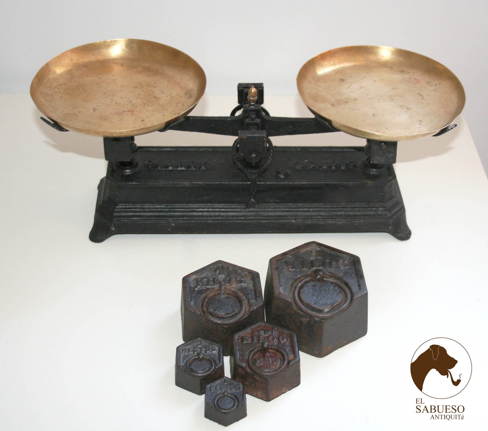 EL SABUESO ANTIQUITé: LA BALANZA, UNA HERENCIA ANCESTRAL