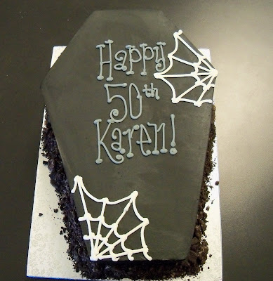 longajao: Freaky Friday..coffin shaped cakes..