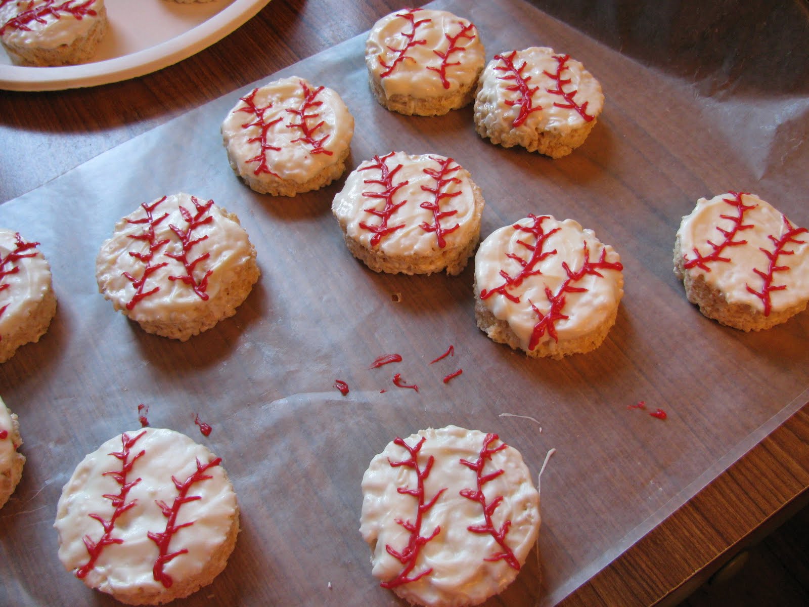 Dinner with the Robinsons...: Baseball Treats!