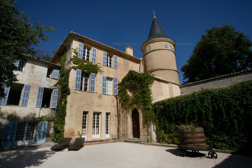 loveisspeed.......: Chateau Robernier France..