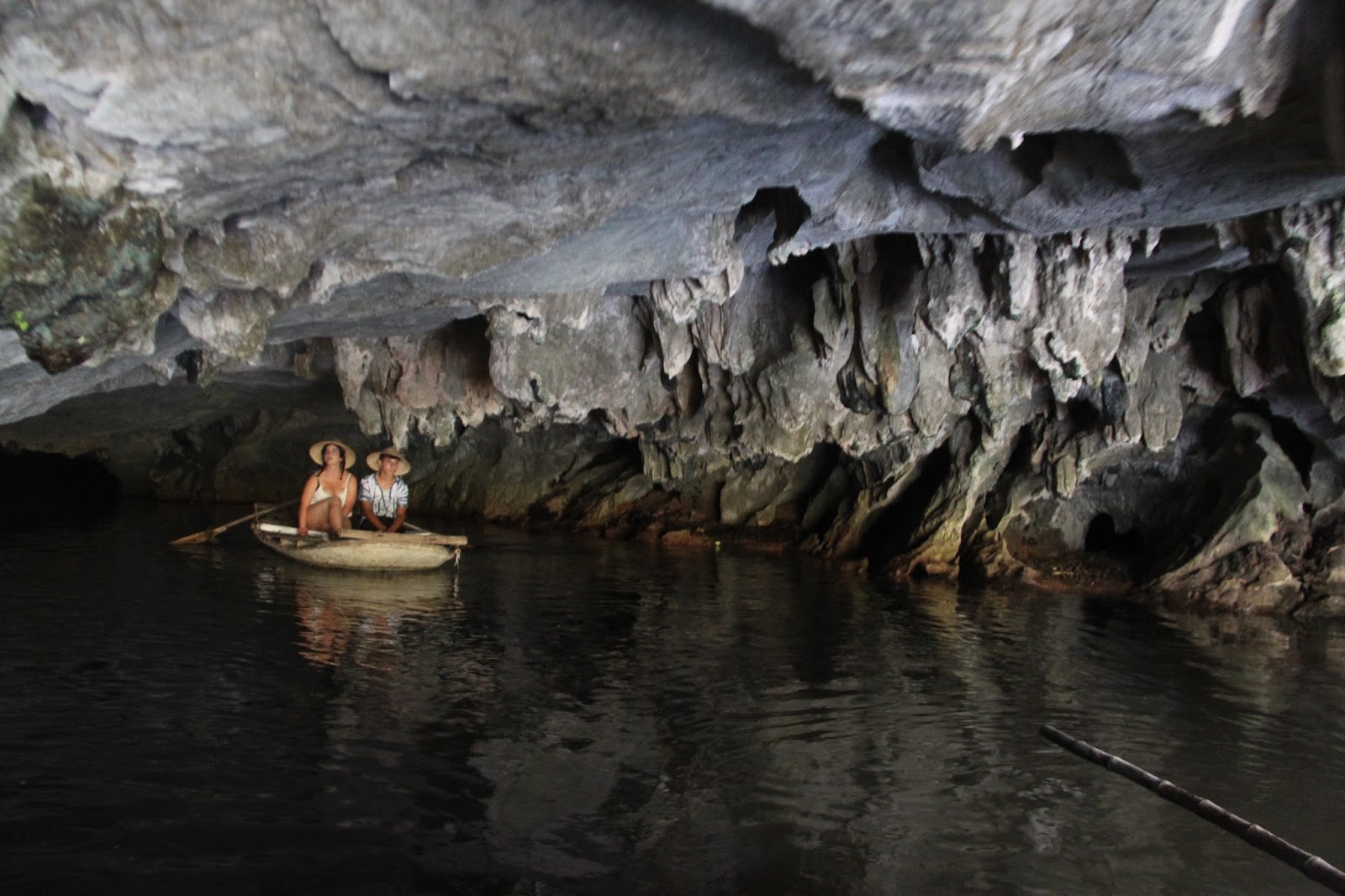 MIRAQUEBÉ: Capitales venidas a menos y paseo en Sampan (Lao Cai - Ha ...