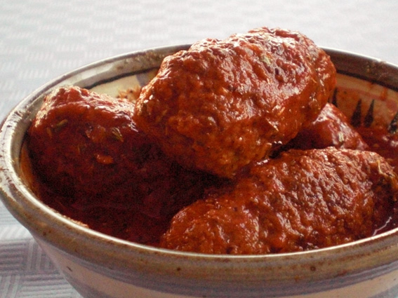 Der Geschmack von Kreta: Soutzoukakia - Fleischklößchen in Tomatensoße