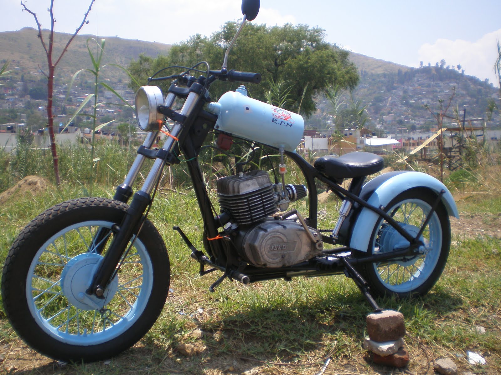 islo-pitbullgarage: ISLO BOBBER 175cc