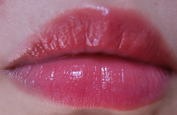 Opera Lip Tint in 05 Coral Red