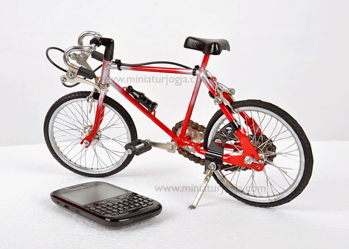 Miniatur Sepeda Balap - miniatur jogja