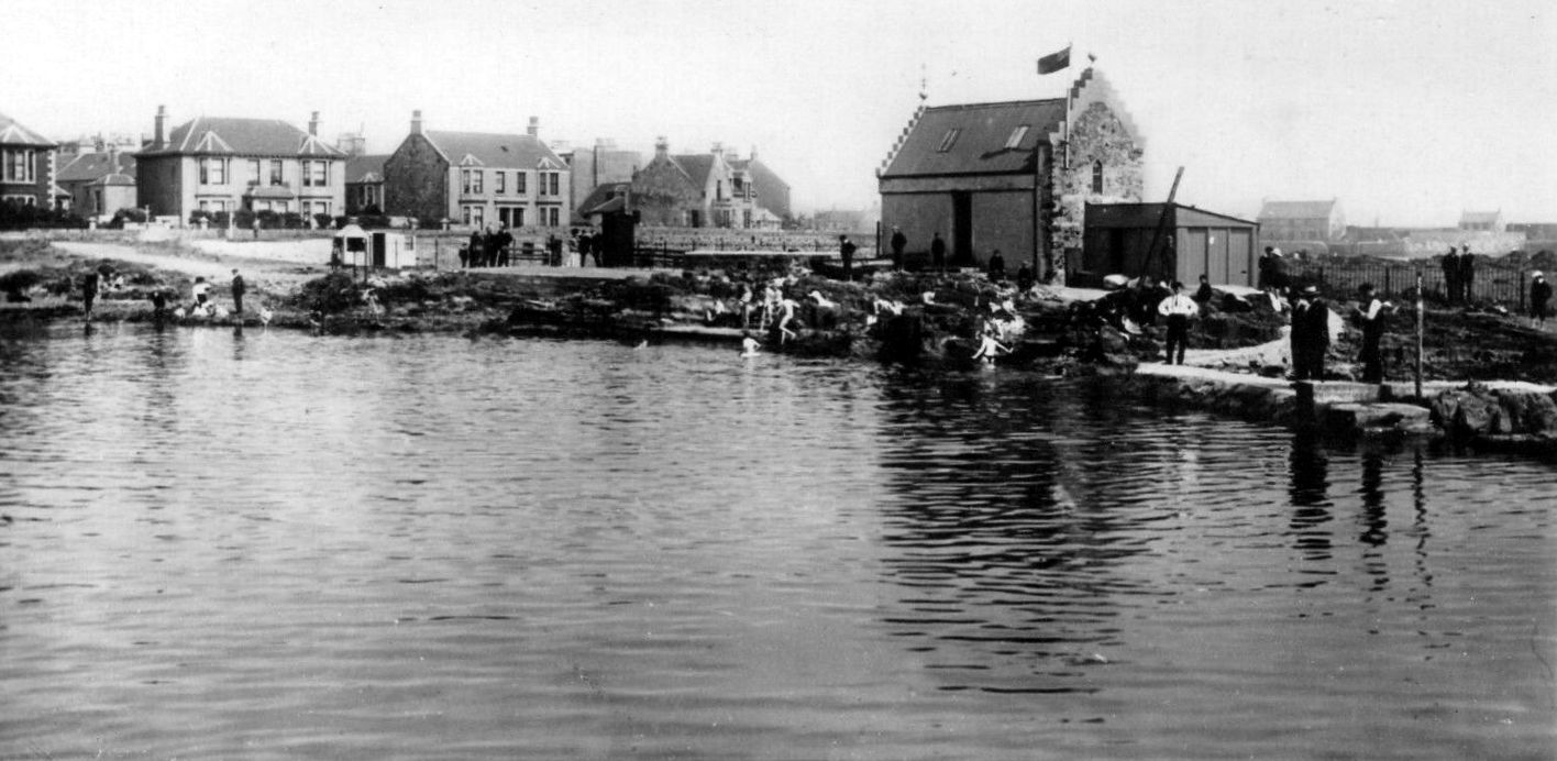 Tour Scotland: Old Photograph Bathing Pool West Beach Saltcoats Scotland