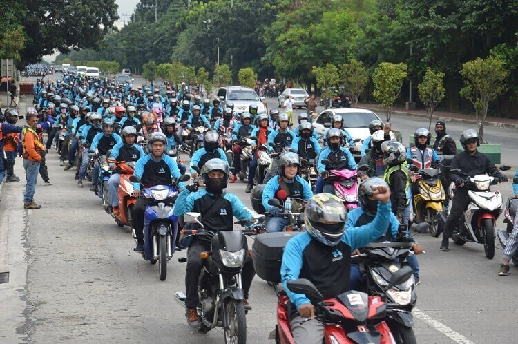 Angkas Gets Support from Filipino Commuters, Personalities