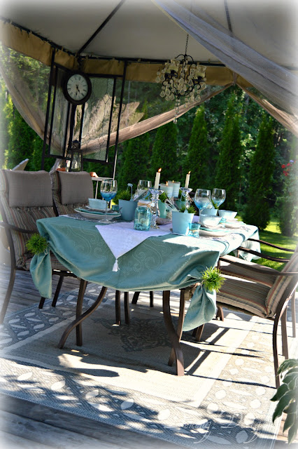 Dining Delight: Seaside Dreaming Tablescape