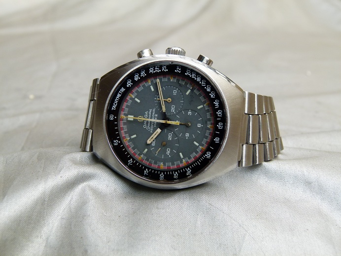 Jam Tangan Kuno: OMEGA Speedmaster Mark II racing Dial