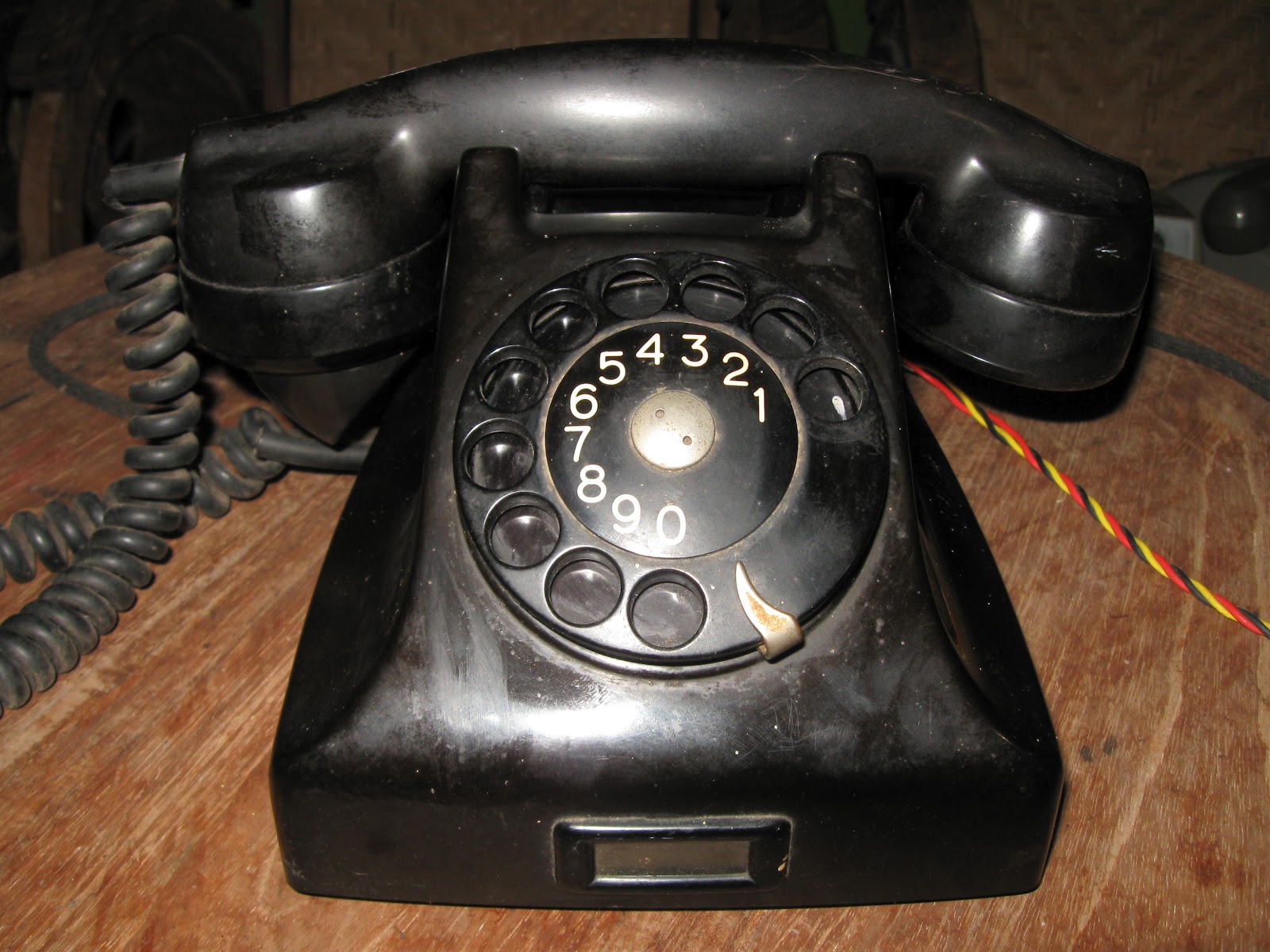 Sulistyo Antik: Telepon antik