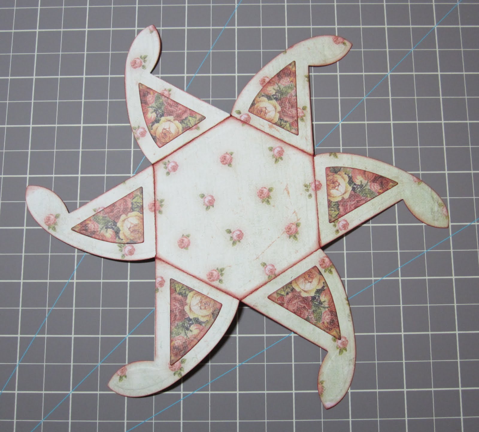 Designs by Marisa: Hexagon Pinwheel Top Box