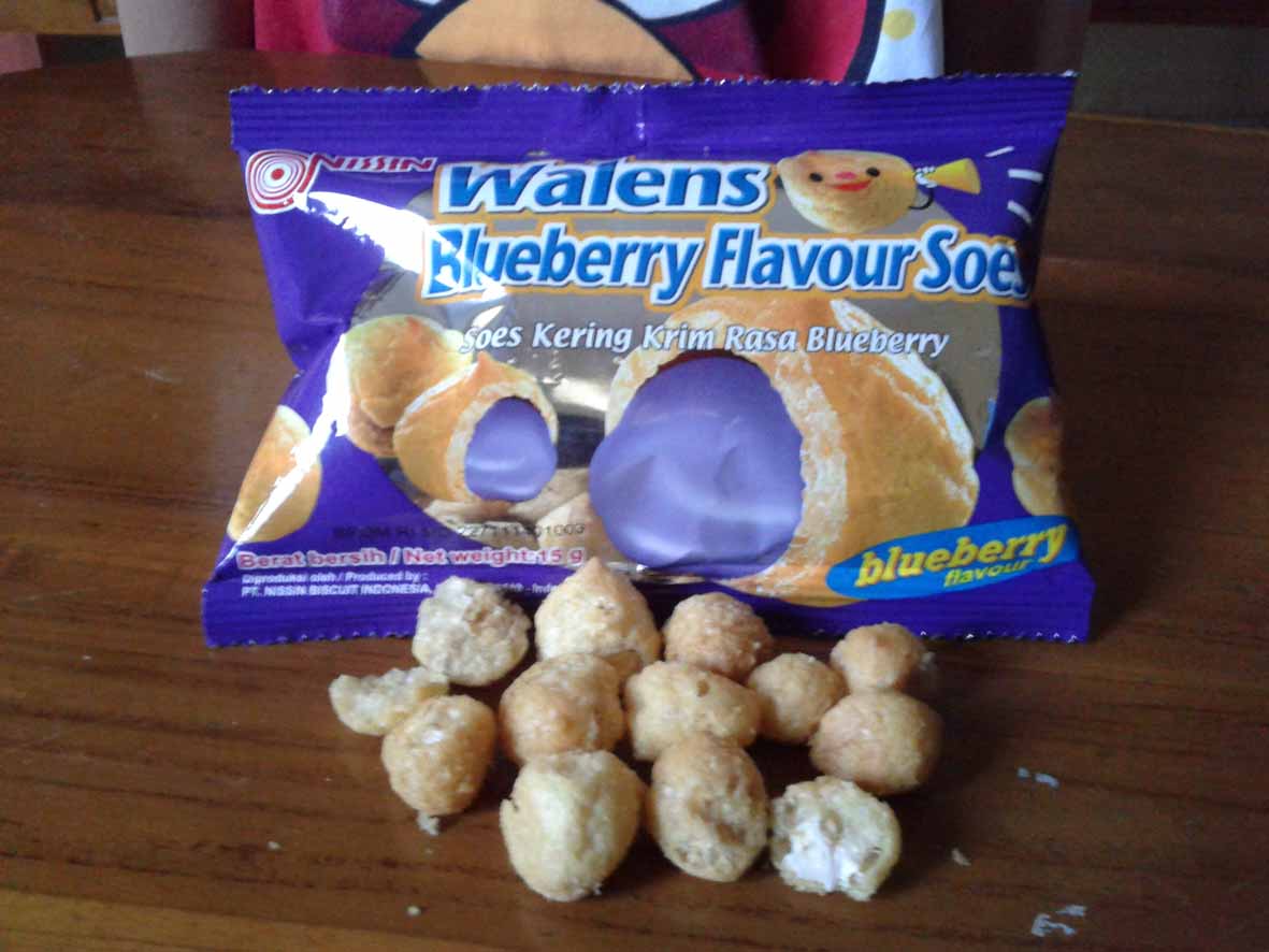 Delicious Food Review: Walens Blueberry Flavour Soes