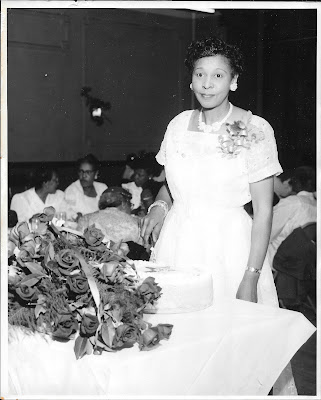 Between the Gate Posts: Mary Markham Lively 1900-1985