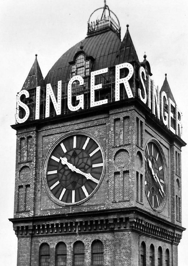 Tour Scotland: Old Photograph Singer Clock Tower Scotland