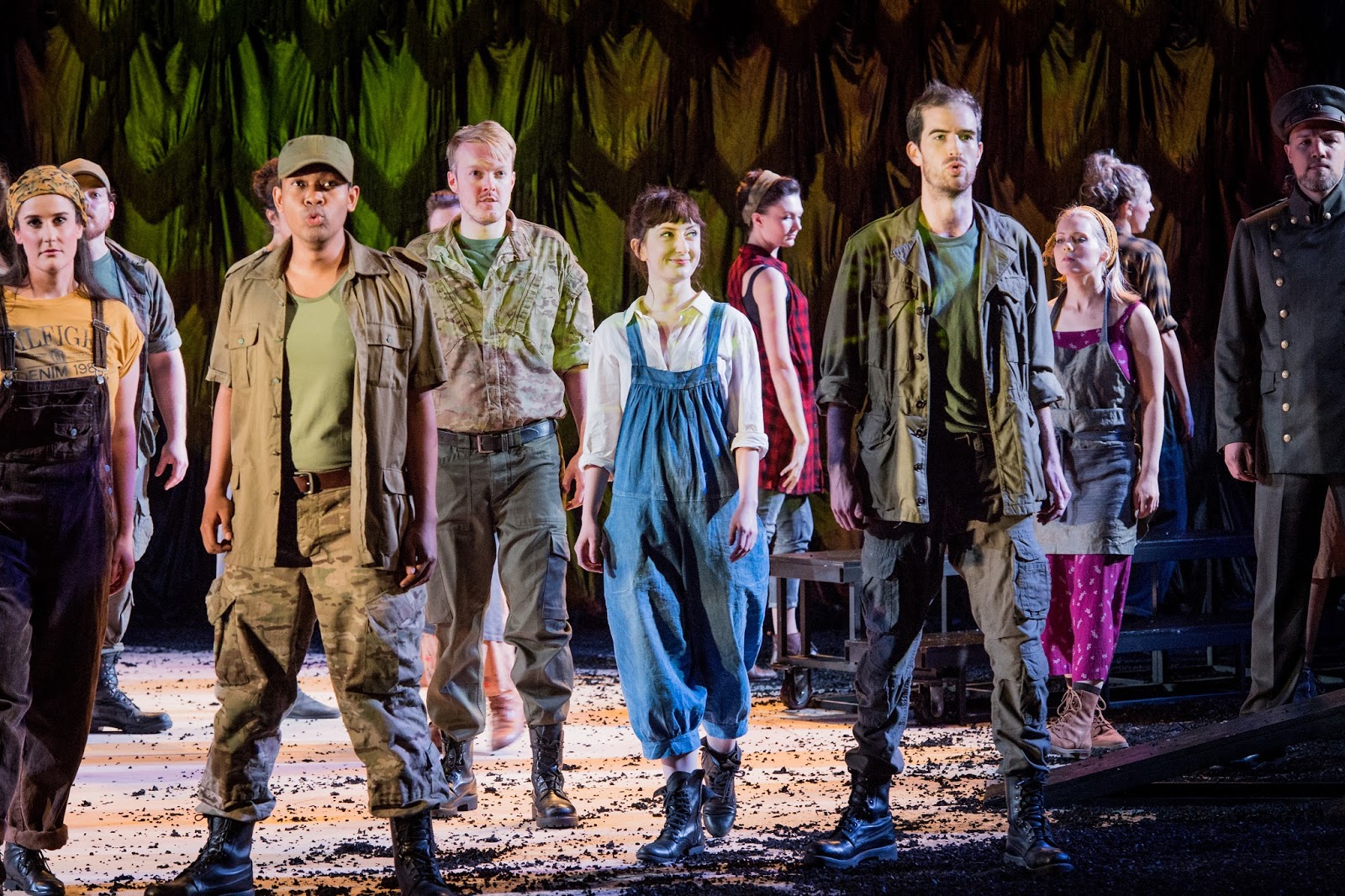 Planet Hugill: Respecting the drama: Annabel Arden's production of ...