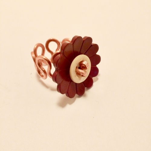 This Fun Button Ring Tutorial Uses Thick Wire / The Beading Gem