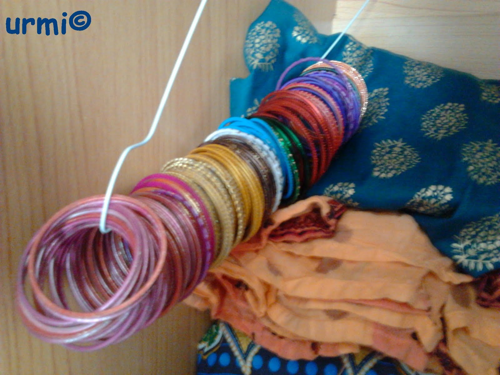 Colours Dekor: Bangle Organizer - made with a metal hanger