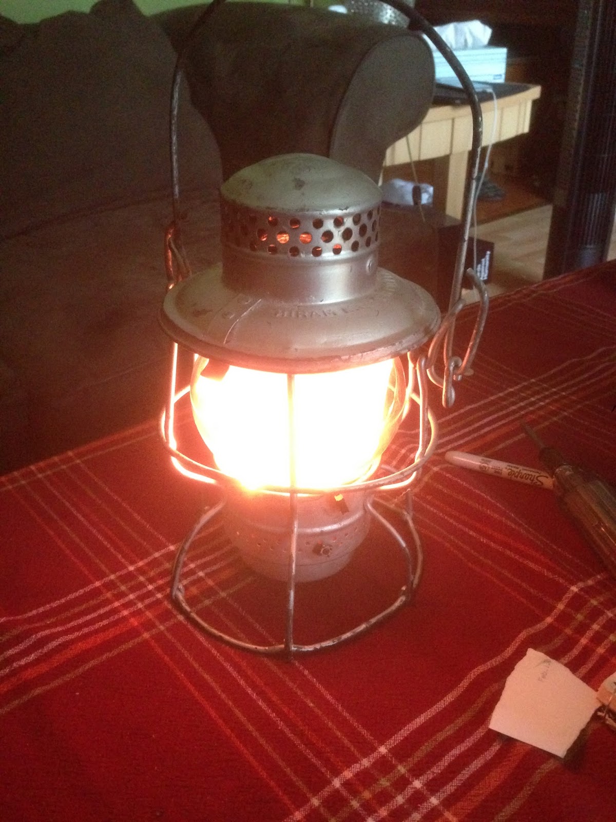 The Rantings and Ravings of a Madgeek: Old Rail Lantern RGB LED Retrofit
