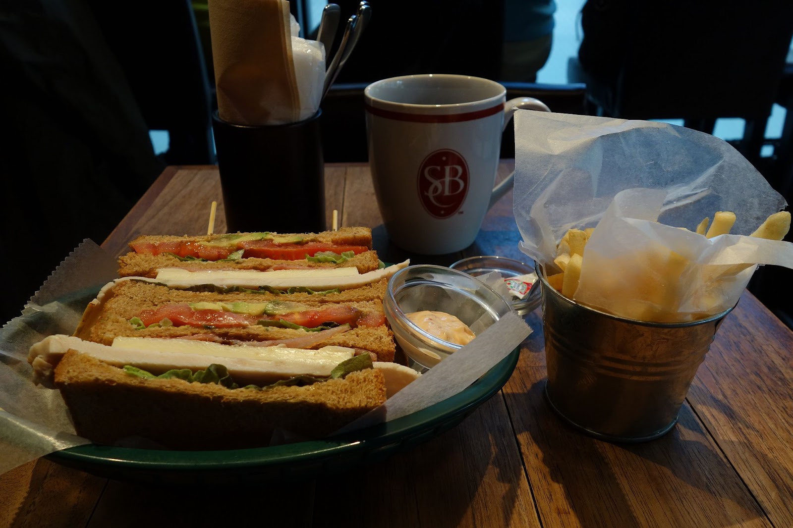 Tokyo Life 東京日記: BAR & GRILL of VASHON/SBC - Turkey Clubhouse ヴァション ...